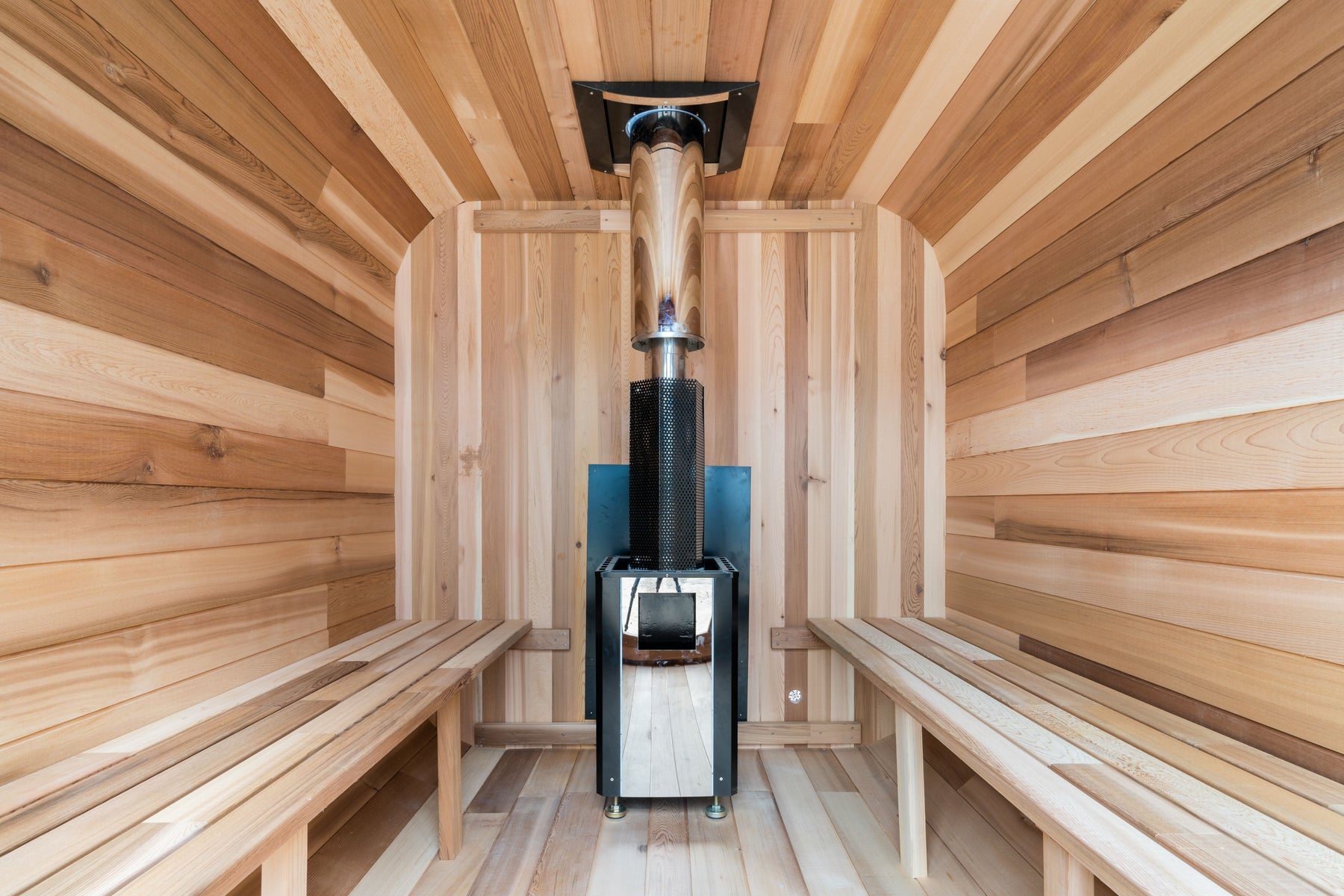 How To Use A Sauna And Cold Plunge Together For Maximum Health Benefit ...