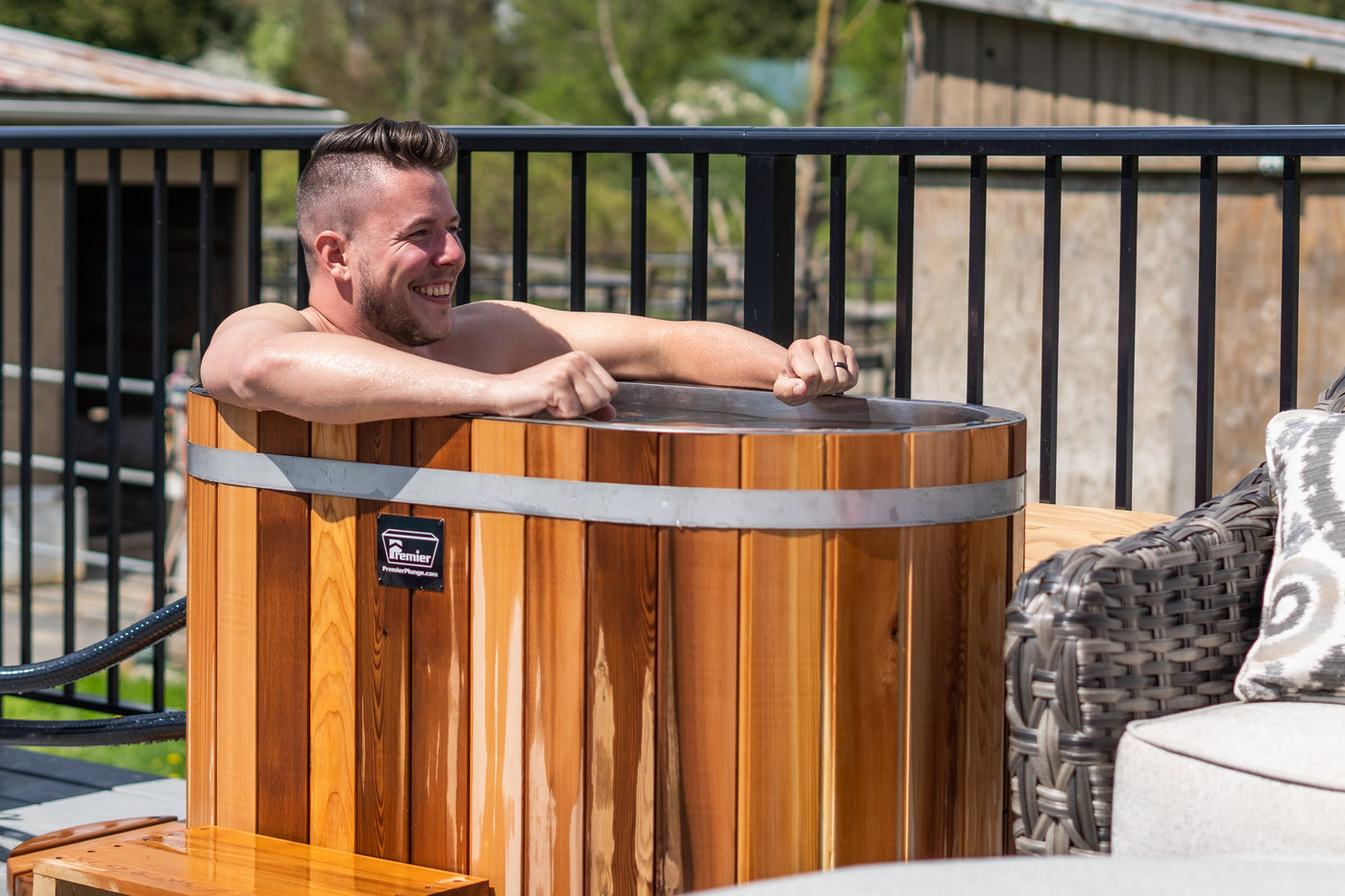 What is a cold water plunge tub? - Premier Plunge